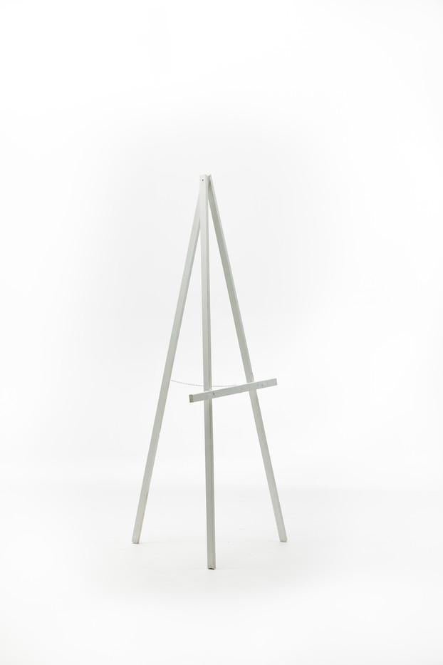 Easels – Affordable & Luxury Event Rentals